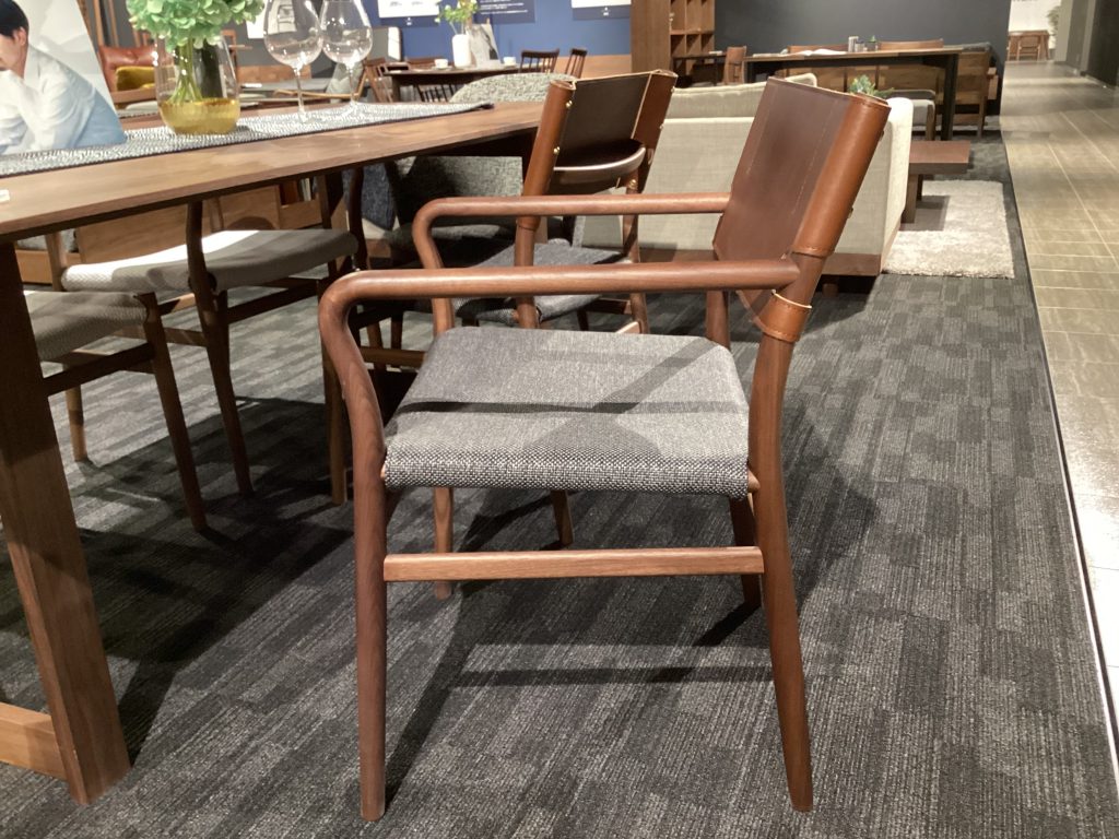 MASTERWAL【UC3（ユーシースリー）チェア】 | LAPIAS万代家具 | 愛知県一宮市と桑名市、岐阜の家具屋 名古屋近郊