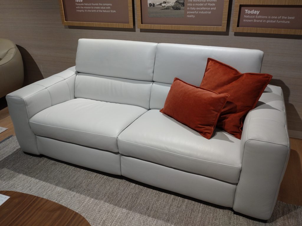 NATUZZI EDITIONS（ナツッジエディションズ）【C189-Click（クリック）】 | LAPIAS万代家具 | 愛知県一宮市と桑名市、岐阜の家具屋 名古屋近郊