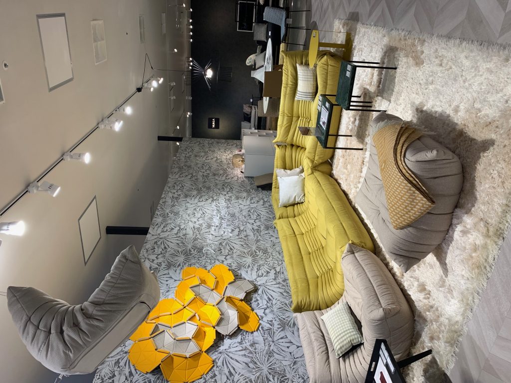 一宮本店「MasterWal（マスターウォール）」「ligne roset（リーン・ロゼ）」が加わりました | LAPIAS万代家具 | 愛知県一宮市と桑名市、岐阜の家具屋 名古屋近郊