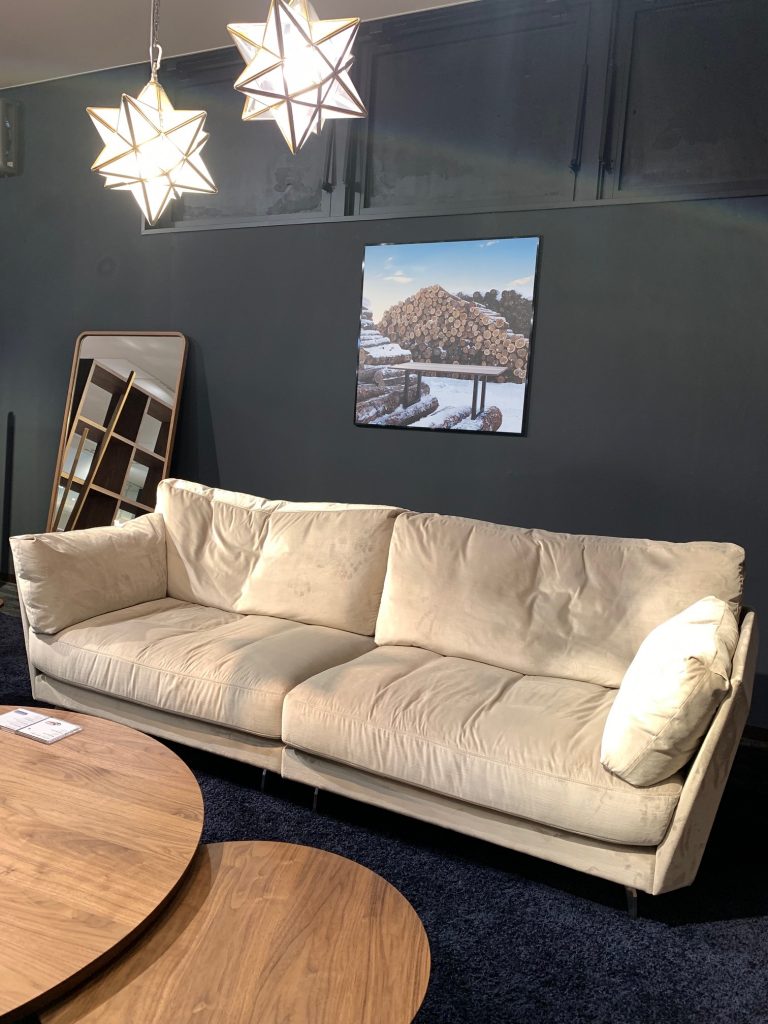 一宮本店「MasterWal（マスターウォール）」「ligne roset（リーン・ロゼ）」が加わりました | LAPIAS万代家具 | 愛知県一宮市と桑名市、岐阜の家具屋 名古屋近郊